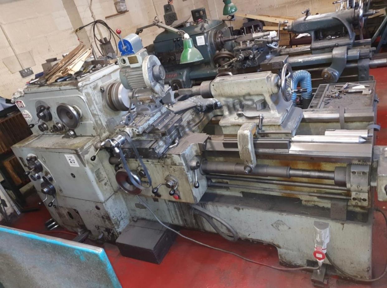 WMW NILES DH250/11 X 650 RELIEVING LATHE - JR Machines Limited